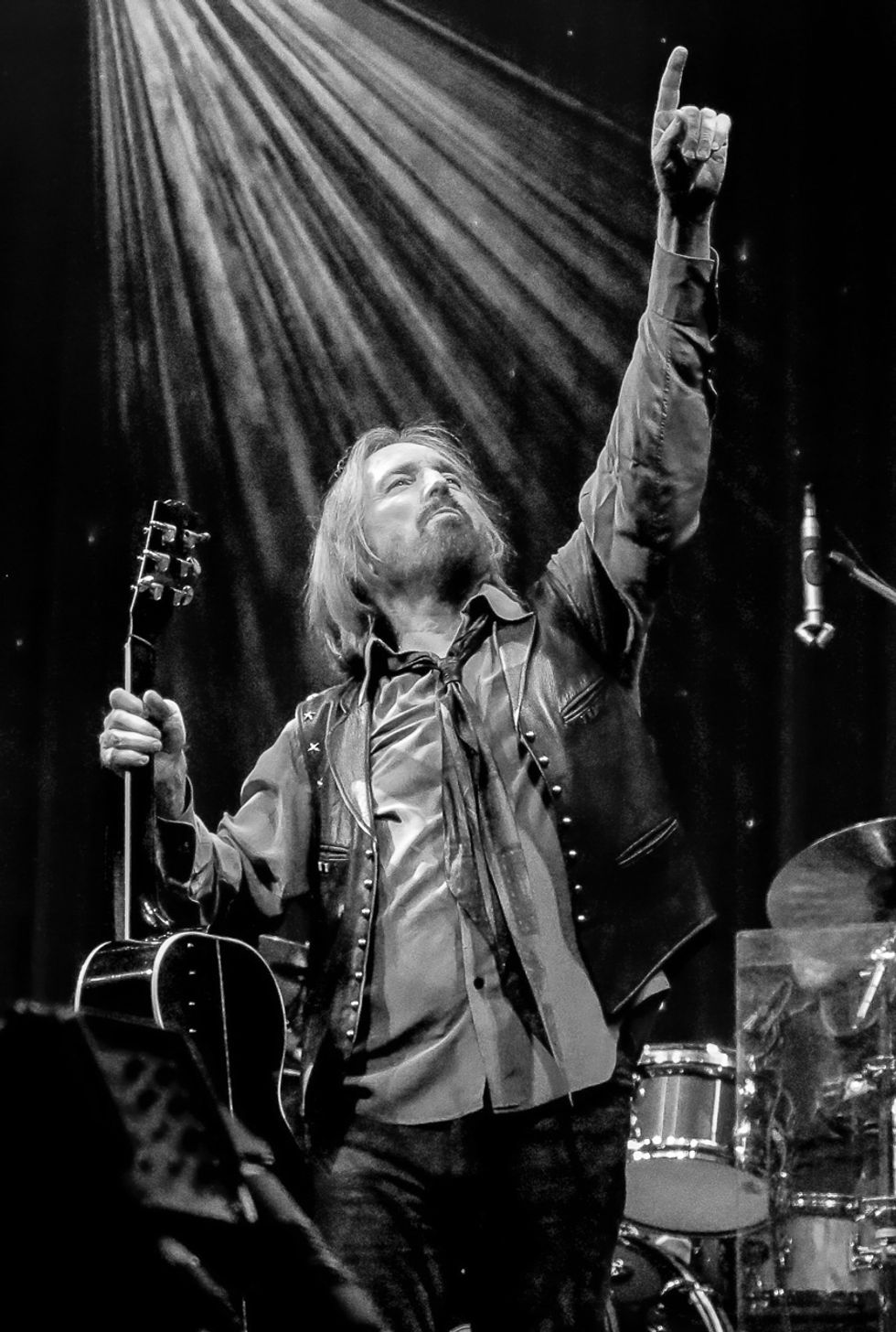 I love this photo of Tom Petty. Your favorite Petty Pics? | Page 7 ...