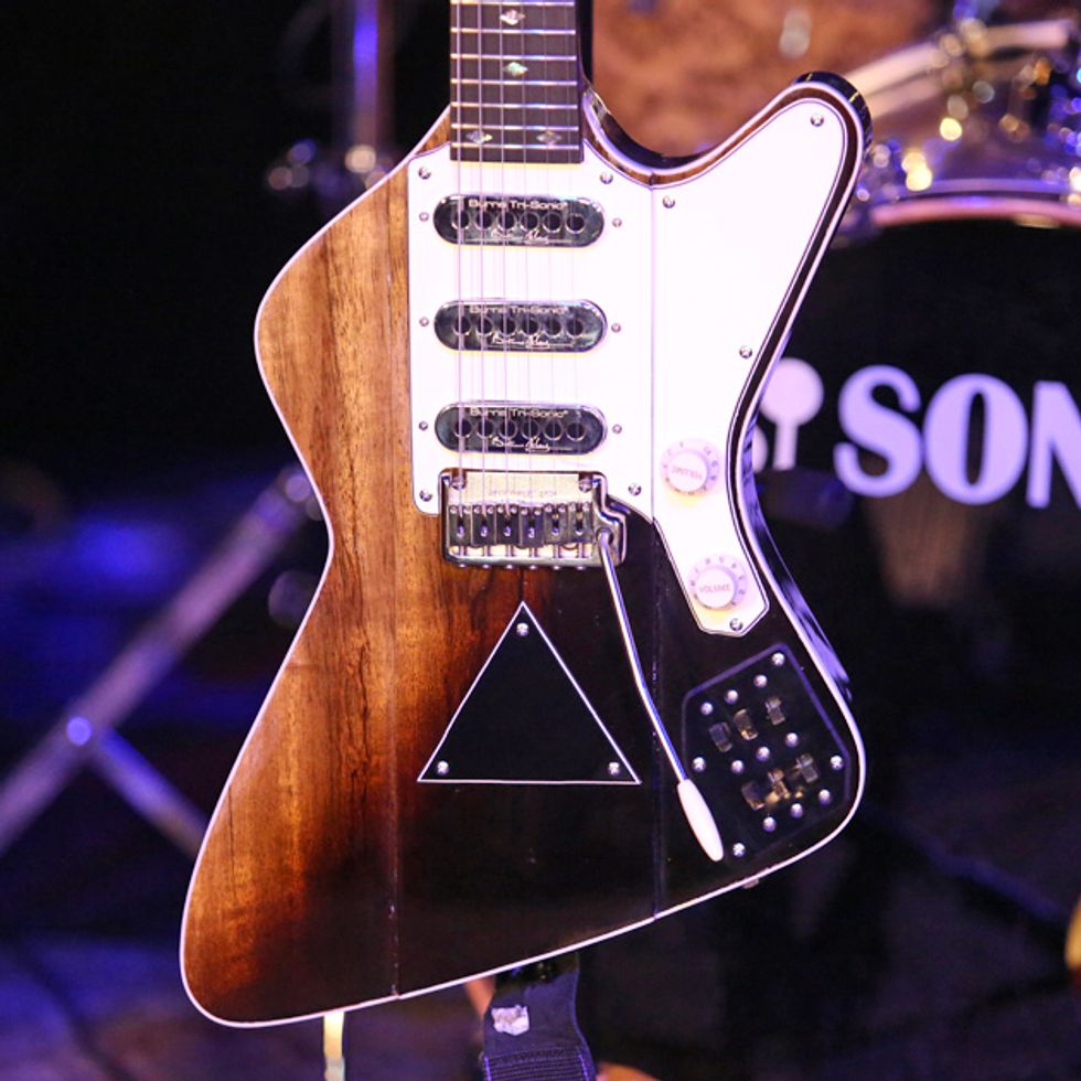 Rig Rundown: Arielle - Premier Guitar