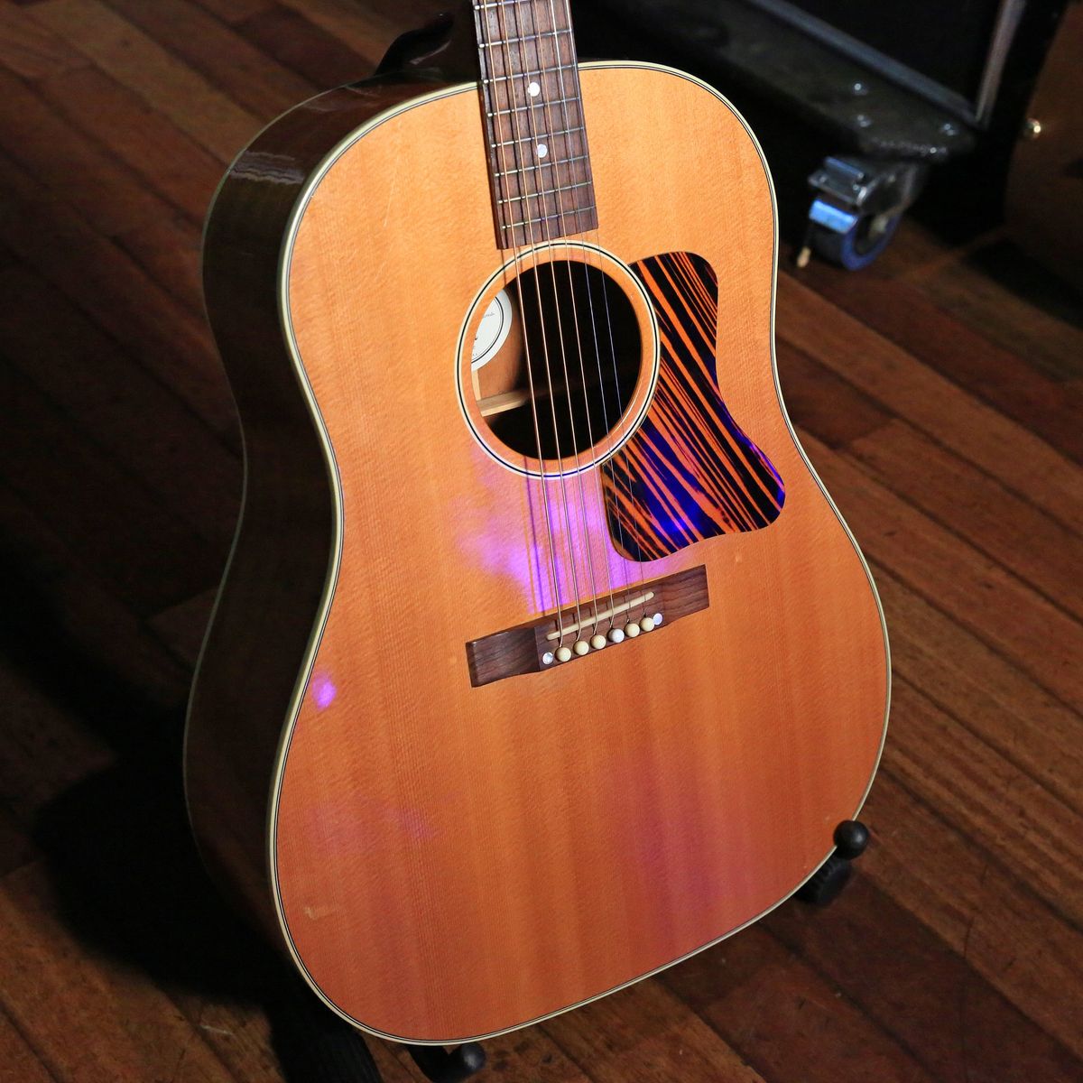 Gather ’Round This Gibson - Premier Guitar