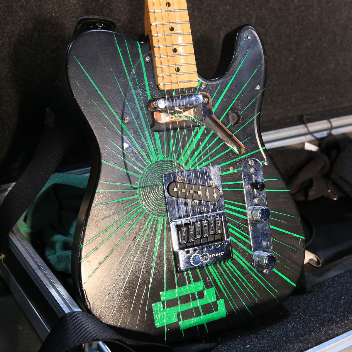 A Flashy Fender - Premier Guitar