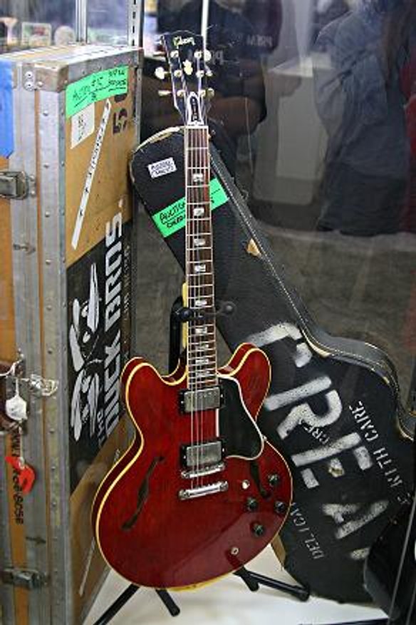 Eric Clapton Gibson 335 Guitar