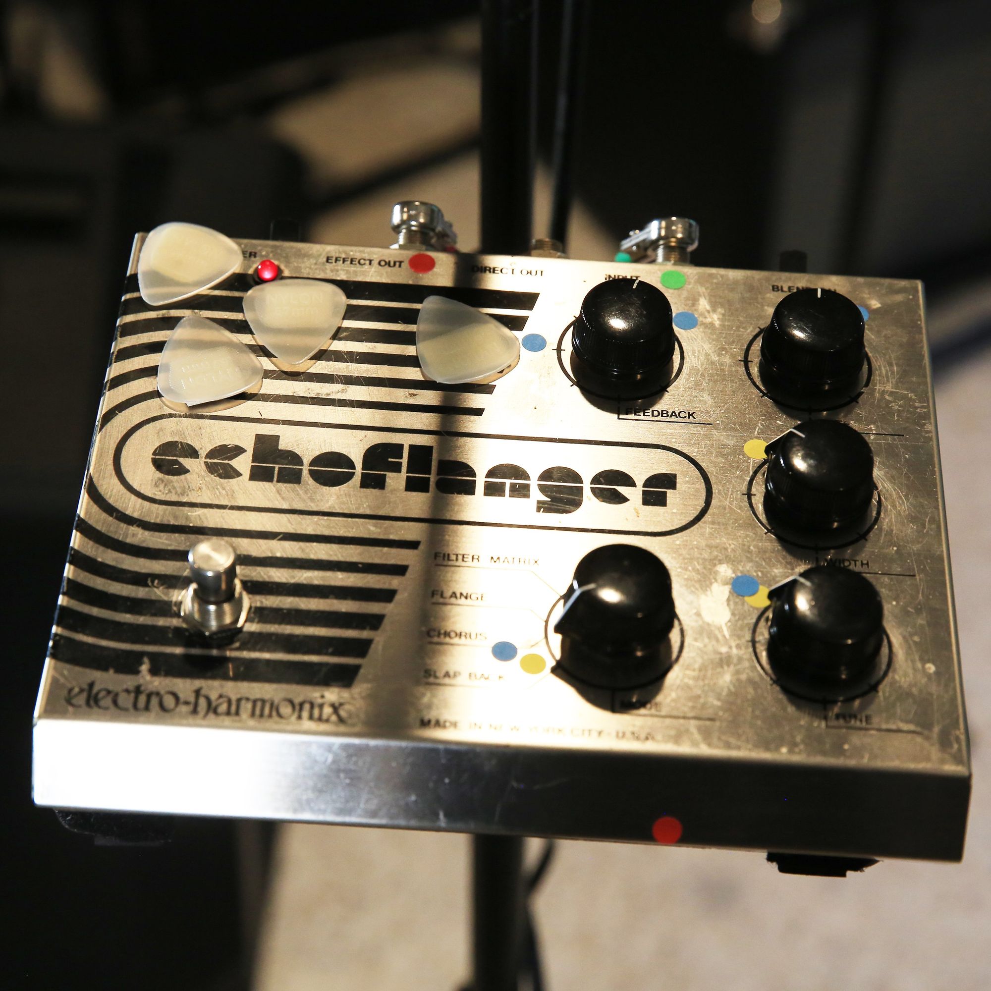 Looking for a Synth/Multi-Effect Pedalboard for Guitar – Need Advice