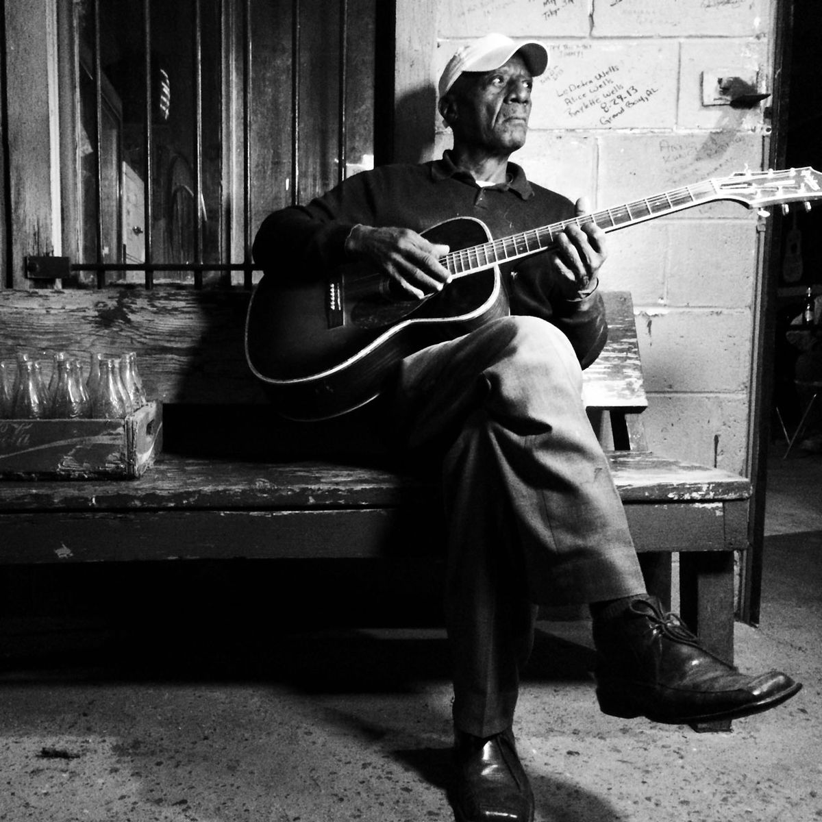 Jimmy Holmes Premieres Song with Auerbach & King - Premier Guitar